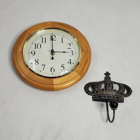Vintage | Wall Decor | Vintage Natural Wood Wall Clock With Black Crown ...